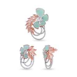 18kt Gold Pendant Set with Leaf Cut Diamond Design